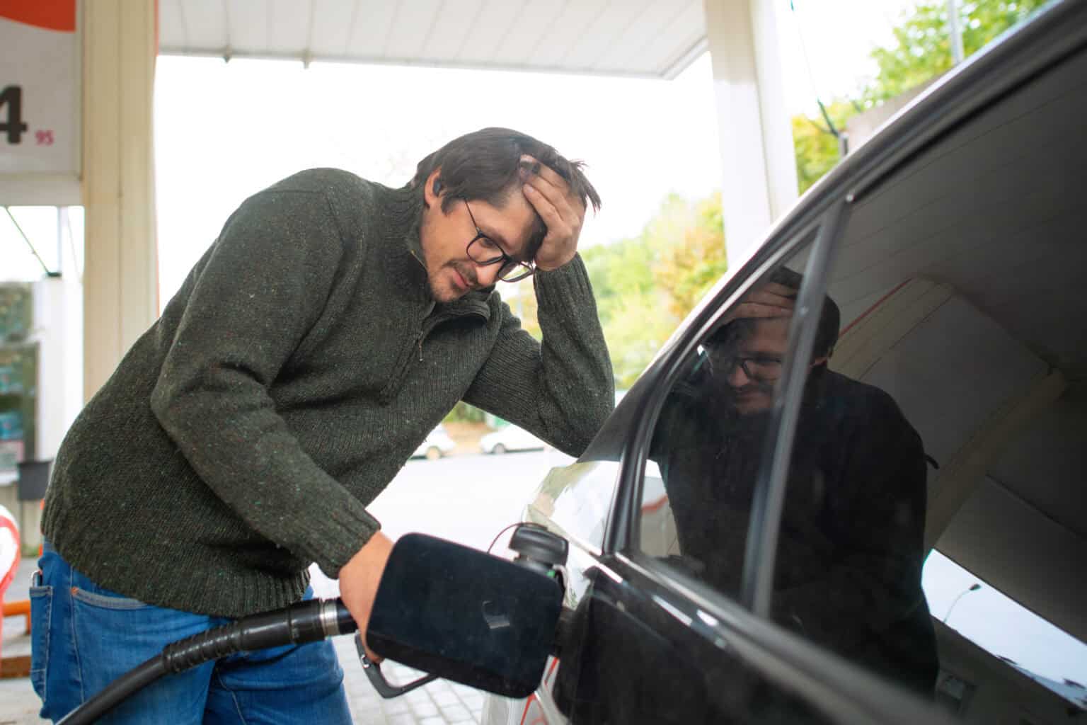 Oil Shock, Rate Decision Ahead: 3 TSX Stocks Built for Both | The ...